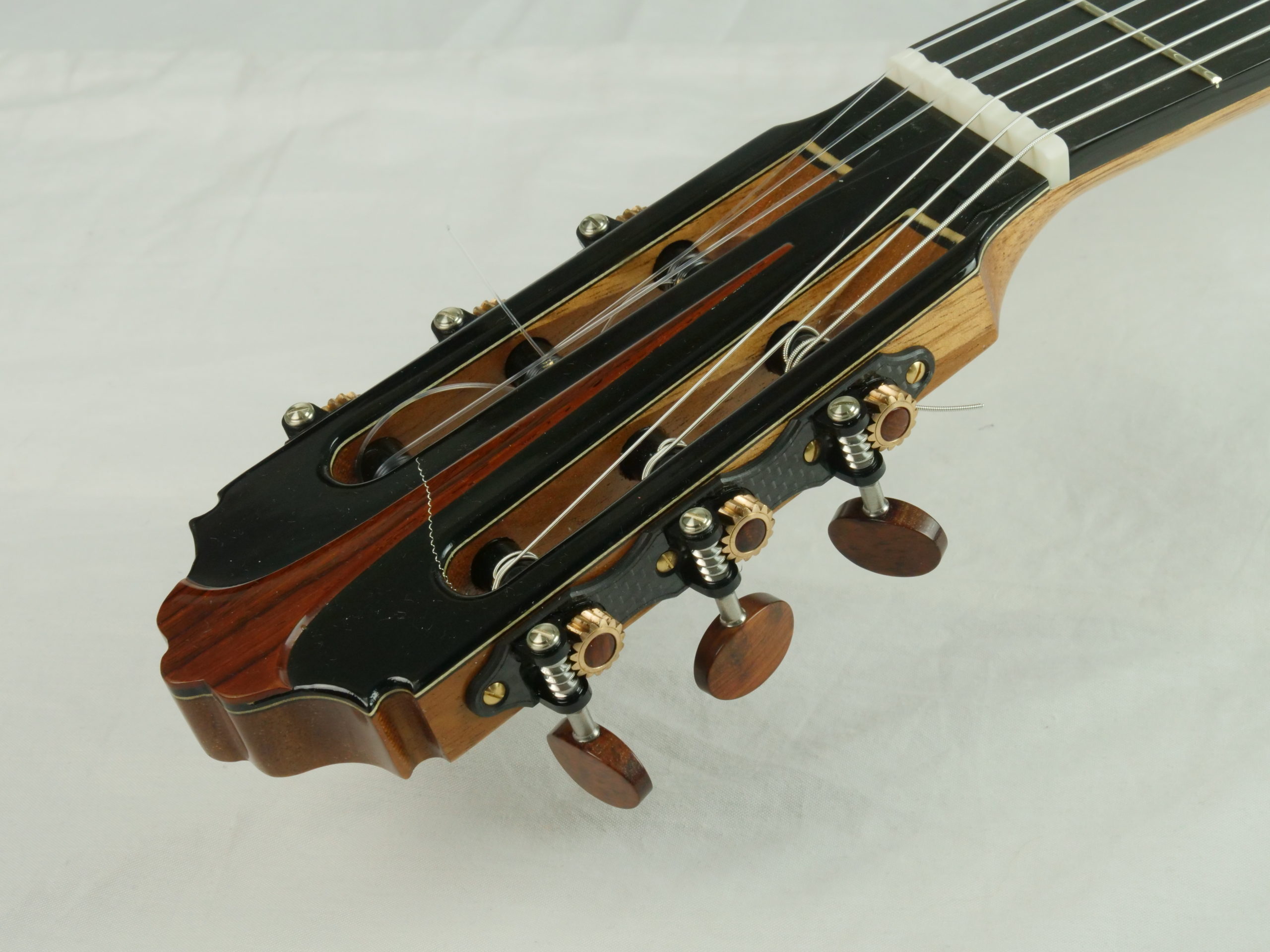 Charalampos Koumridis DT nouveau modèle n°221 - Guitare classique luthier